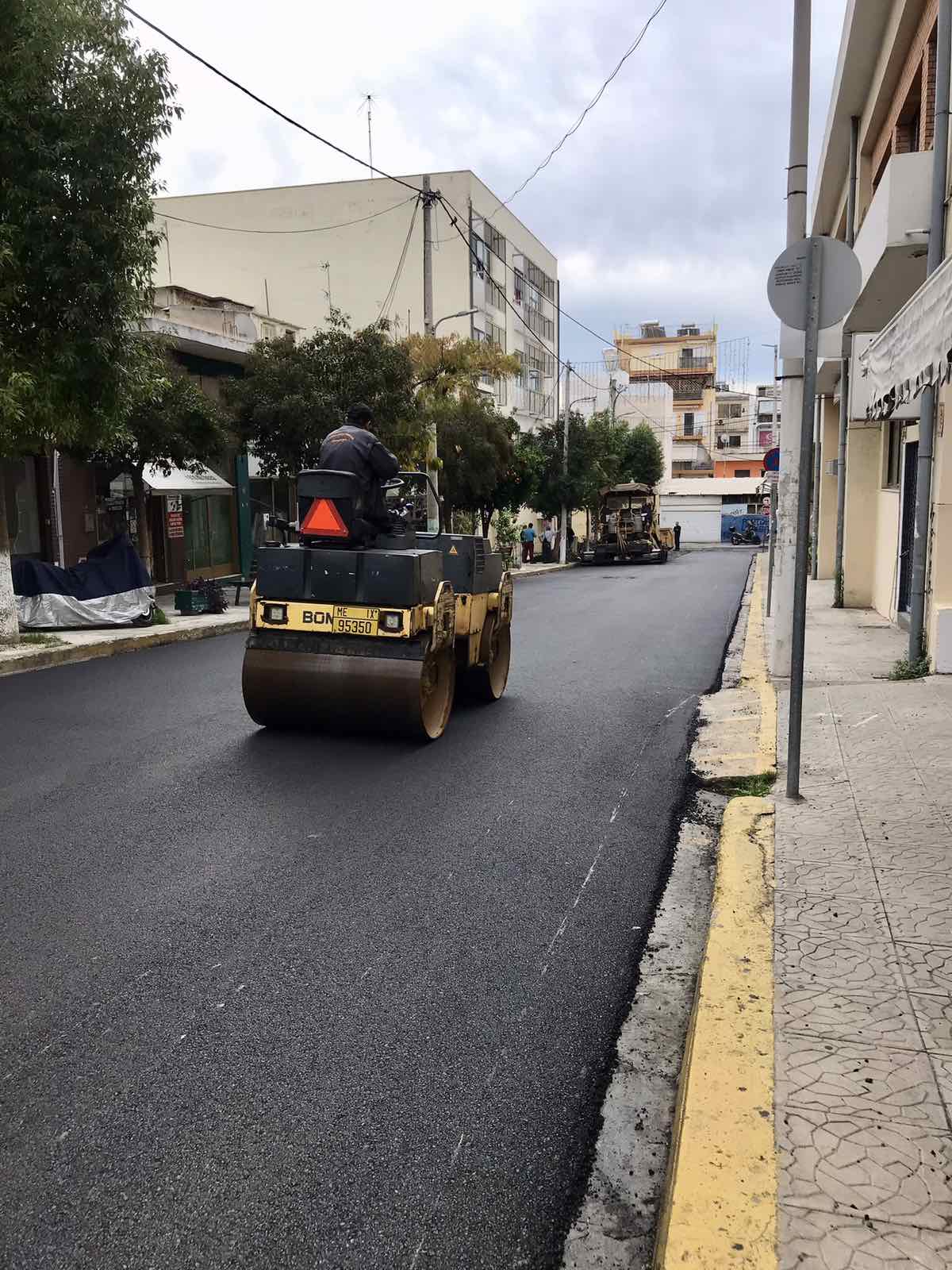 Ασφαλτοστρώσεις με... καρφιά προς την Περιφέρεια στο Δήμο Κερατσινίου ...
