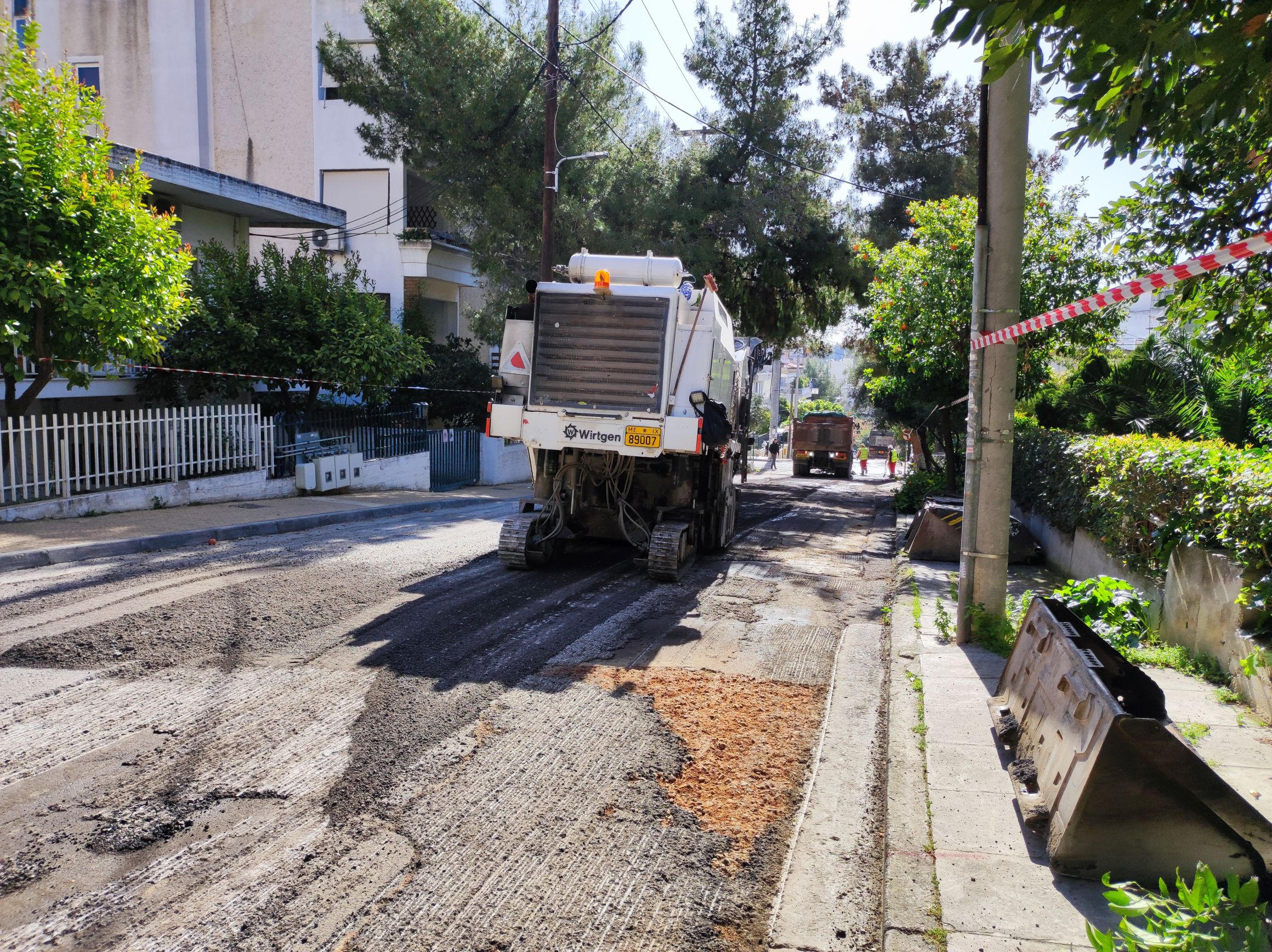 Δήμος Ηρακλείου Αττικής: Ασφαλτοστρώσεις σε Πράσινο Λόφο και Ψαλίδι ...