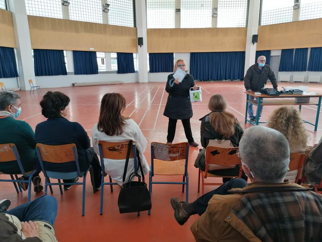 Με απινιδωτή εξοπλίστηκε το 7ο Γυμνάσιο Νέας Ιωνίας | XΤΥΠΟΣ online