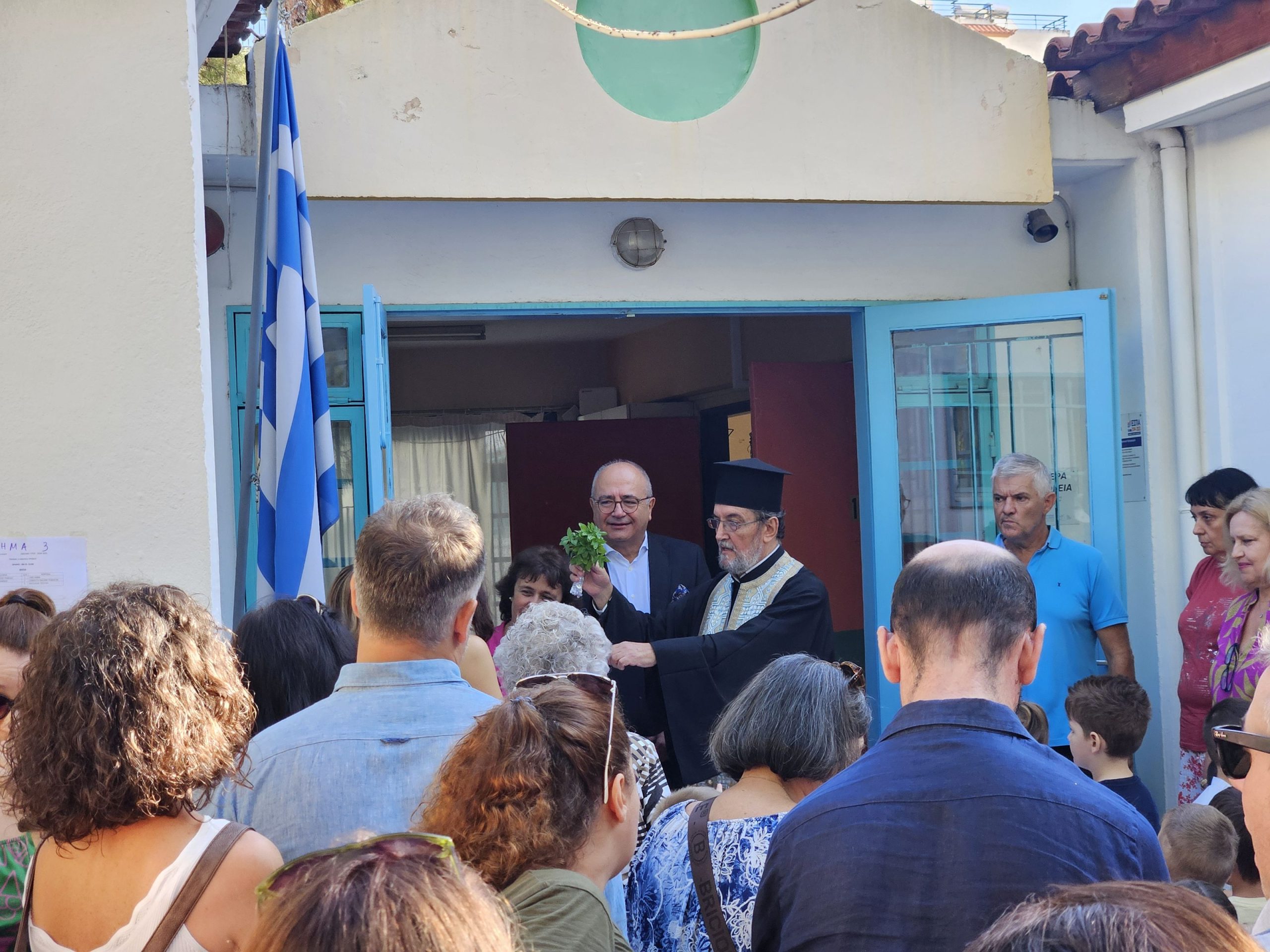 Πρώτο κουδούνι στα σχολεία του Δήμου Ηρακλείου Αττικής για τη νέα ...