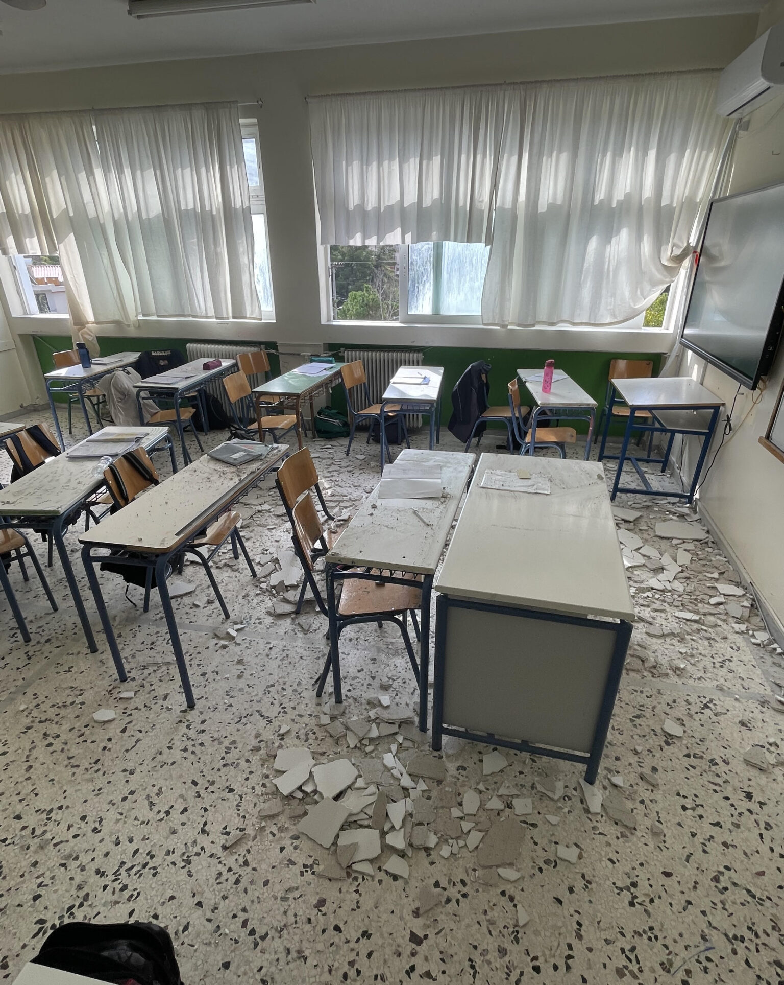 Συμβαίνει τώρα: Συνεχίζεται η κατάληψη στο 5ο Γυμνάσιο Ηρακλείου ...