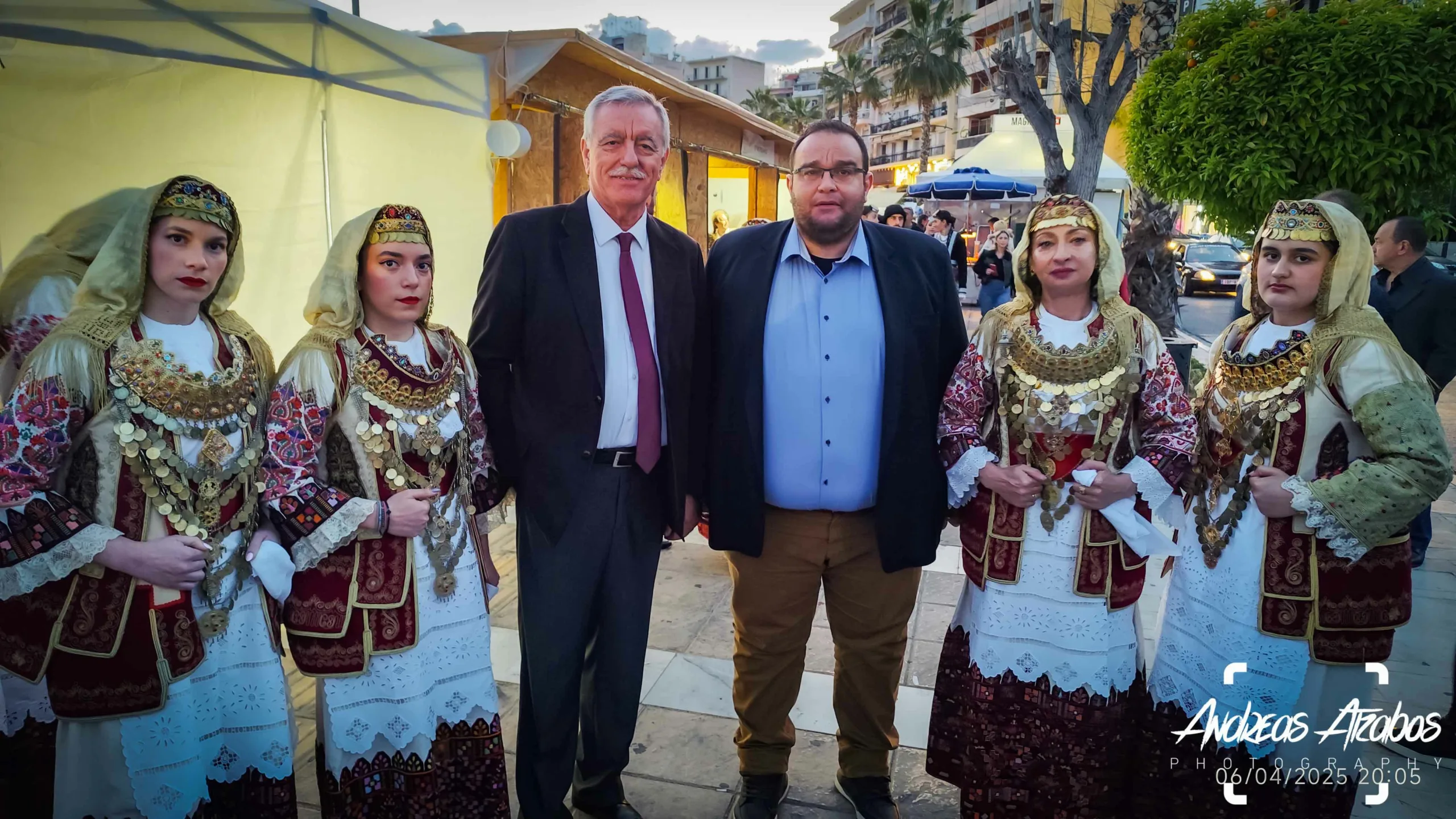 Στην Μεγάλη Συνάντηση της Κρήτης βραβεύτηκε ο Δήμαρχος Φυλής Χρήστος ...