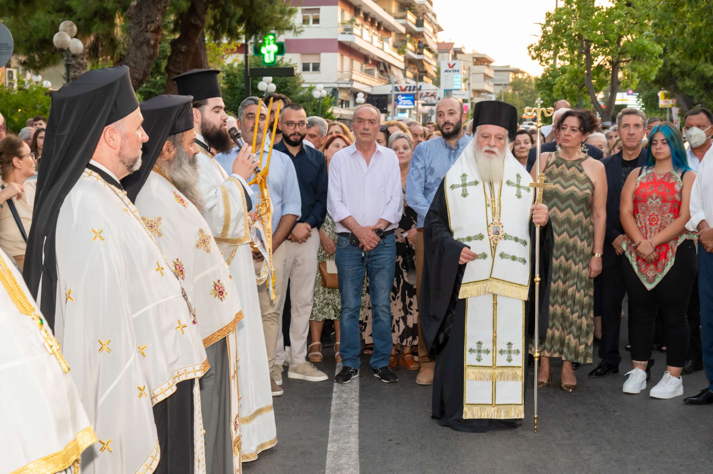 Με μεγαλοπρέπεια τιμήθηκε η μνήμη του Πολιούχου της Πεύκης Αγίου ...