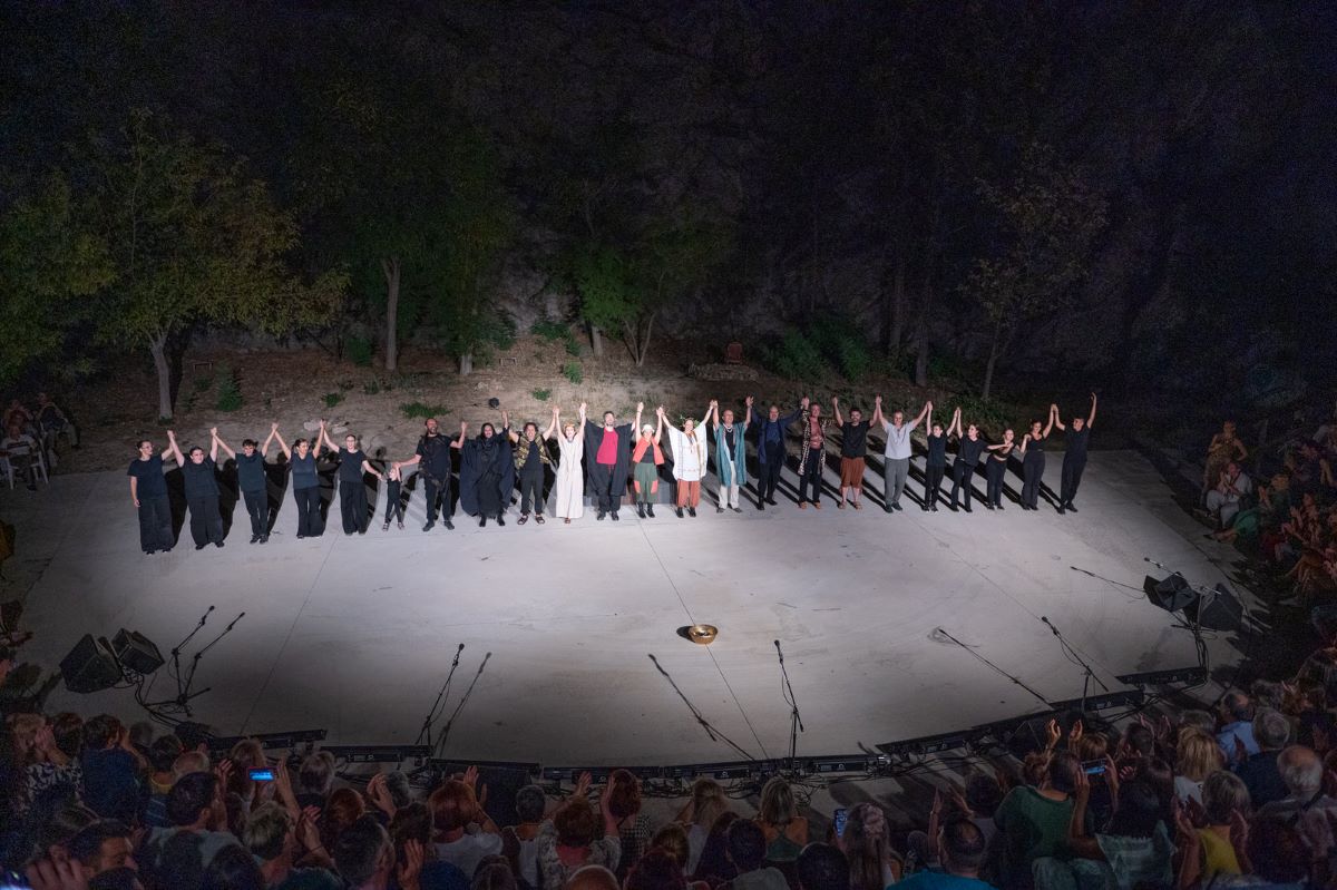 Μεγάλη επιτυχία για τους «Βατράχους» του Αριστοφάνη από το Γ’ Θεατρικό ...