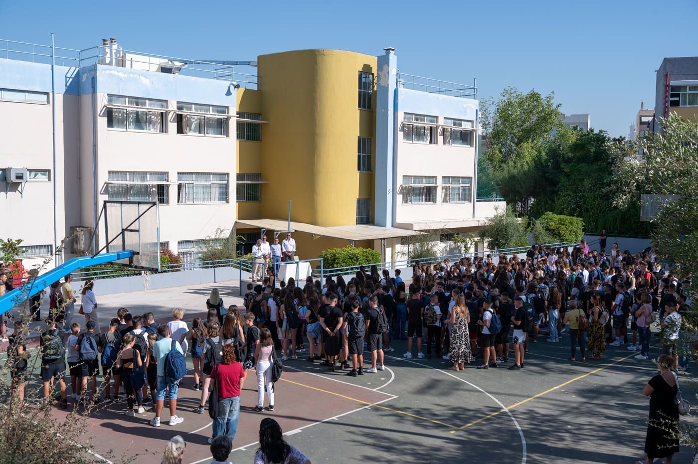 Aγιασμός στα σχολεία του Δήμου Αγίου Δημητρίου - Παρουσία αιρετών και ...